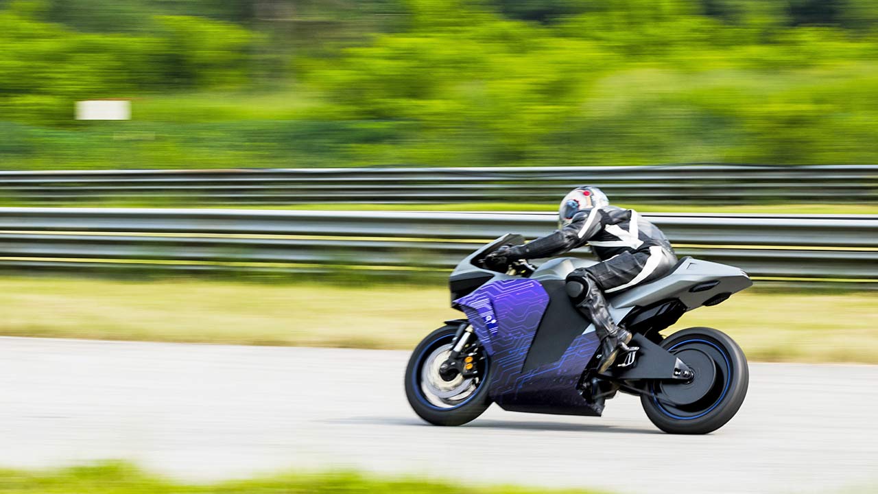 Electric motorcycle that can simulate other motorcycles - Motorcycles ...