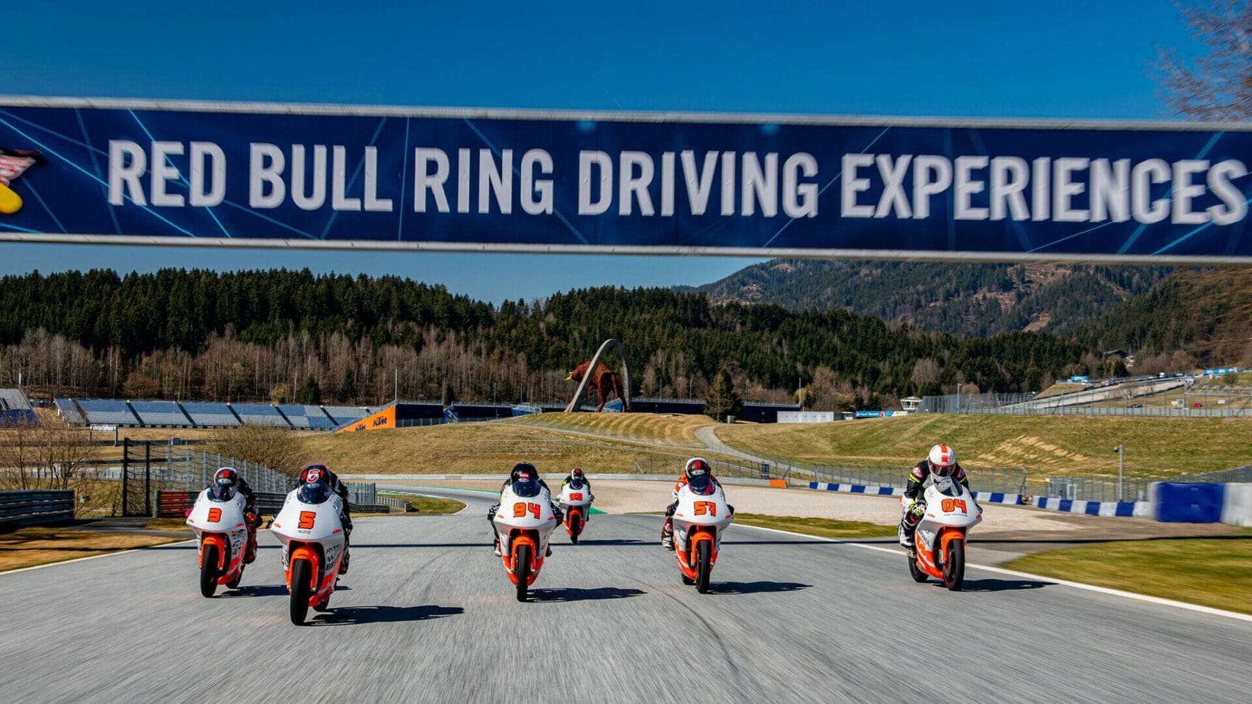 KTM und ADAC präsentieren die Rennserie für den Motorrad-Nachwuchs 2024 ...