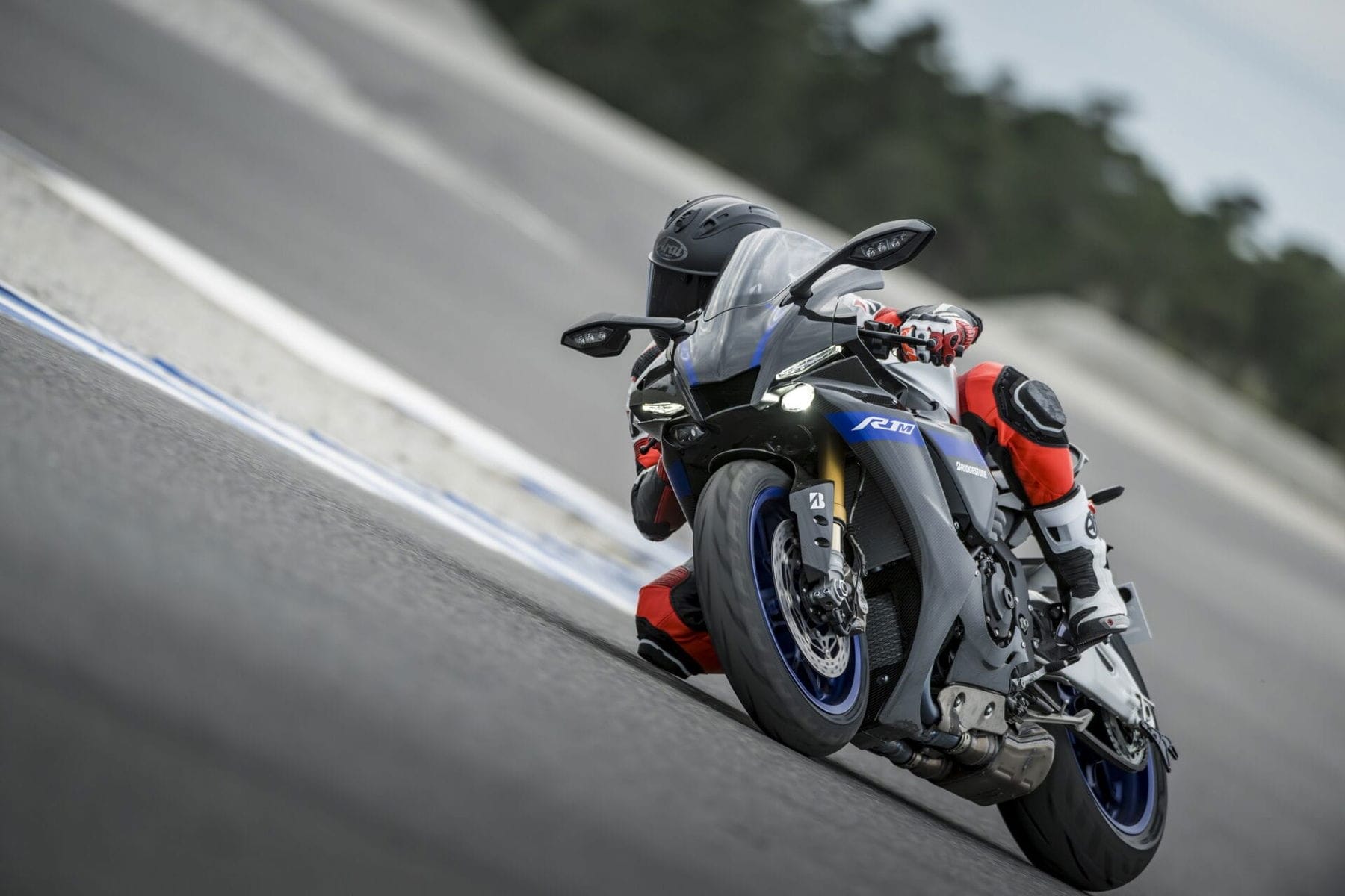 Battlax Hypersport S23 - the future of sporty motorcycle tires ...