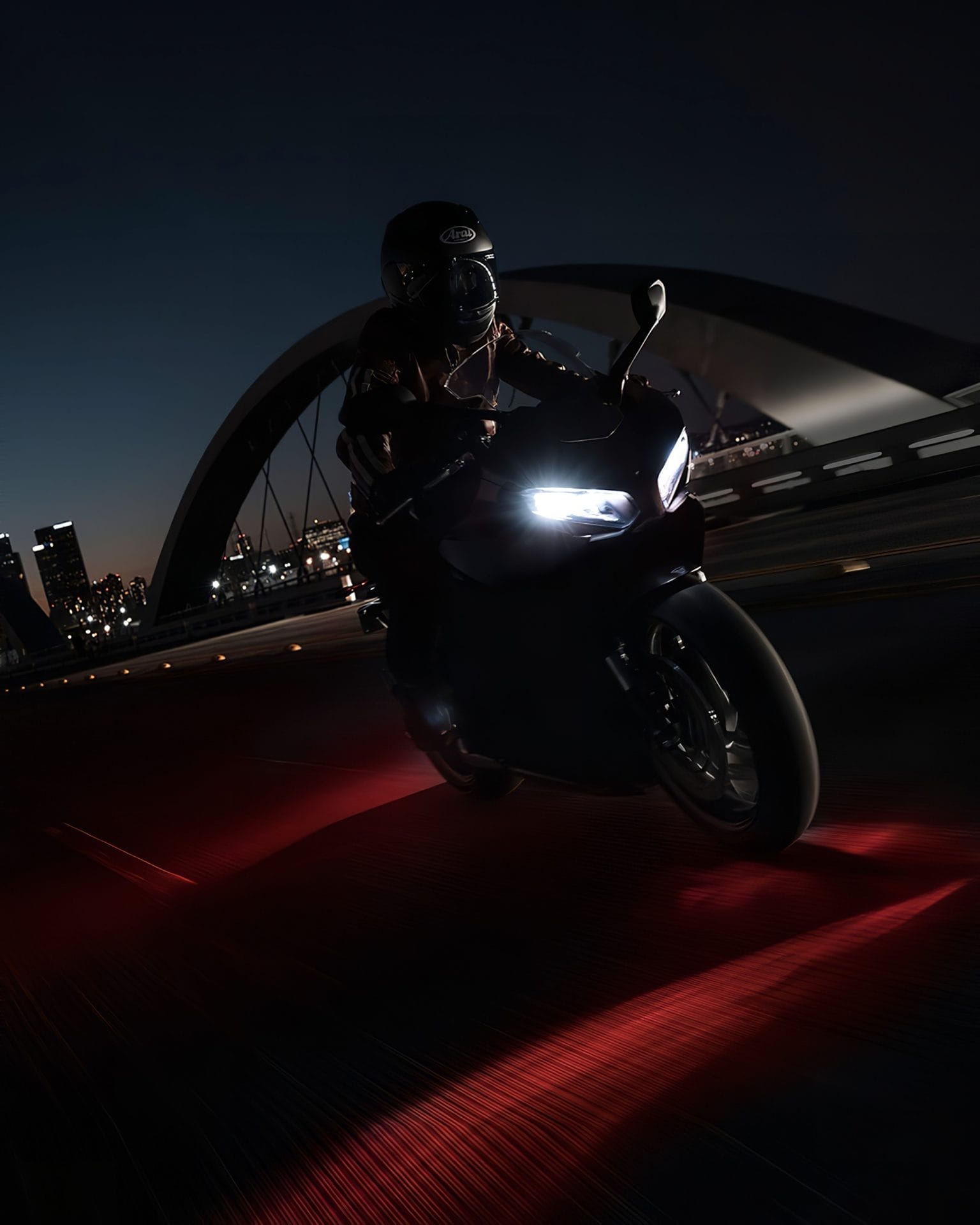 Triumph teases mysterious new model - Daytona 660? - Motorcycles.News ...