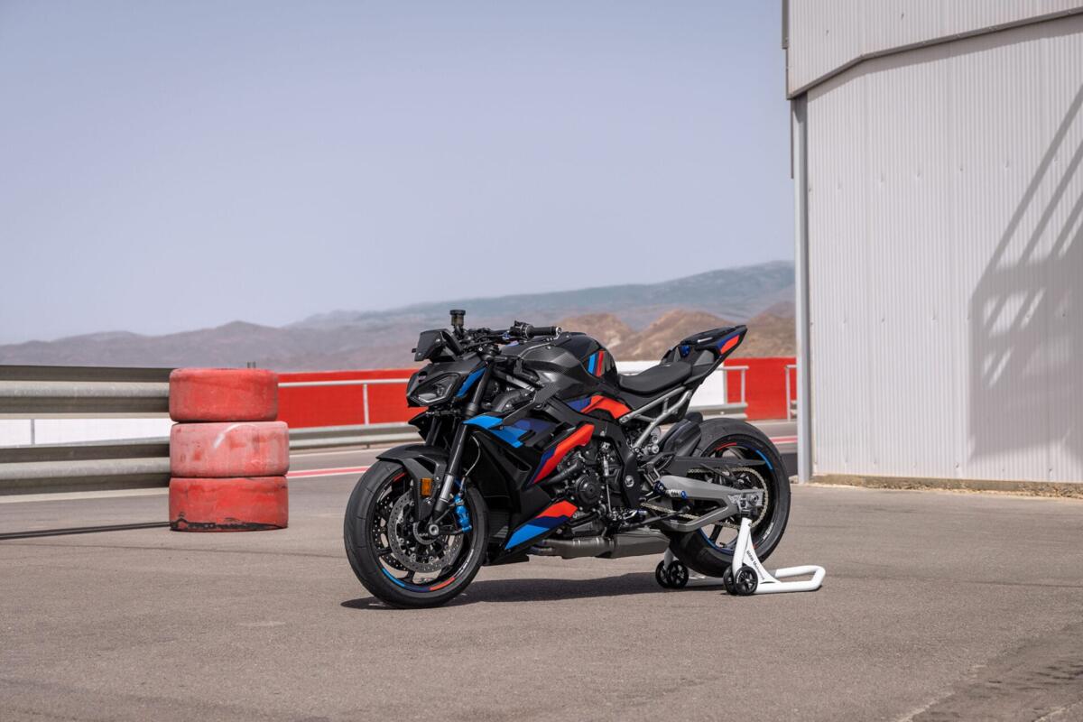 BMW S 1000 R and M 1000 R - The Hyper Naked Bikes for 2025 ...